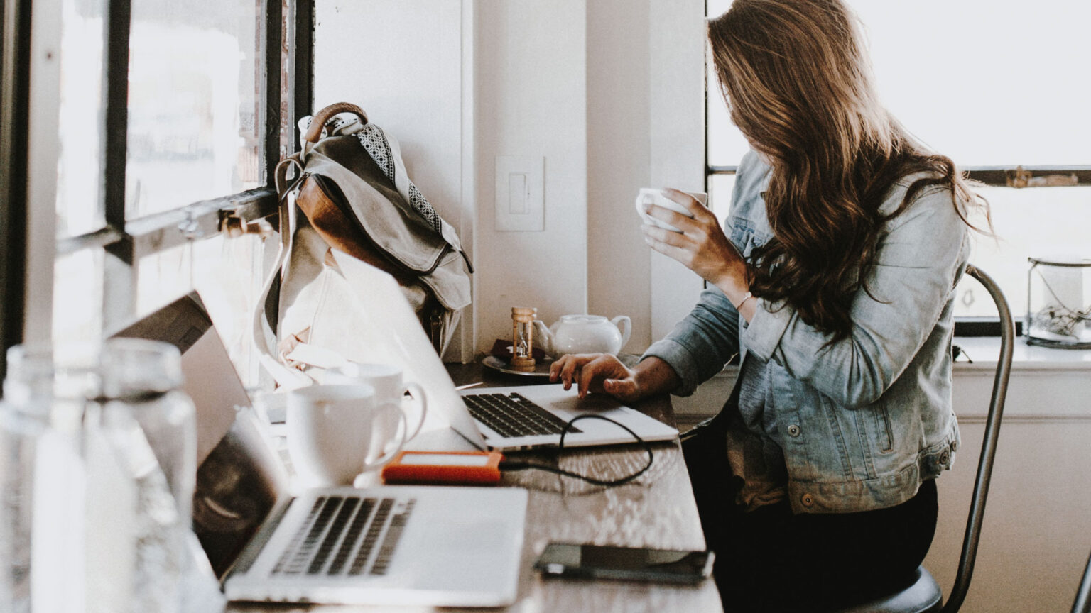 Virtual Assistant 101: Your Ultimate Guide To A Successful Side Hustle ...